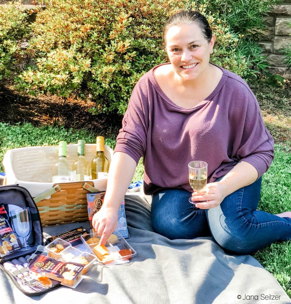 How to Create an Easy DIY Picnic » Whisky + Sunshine